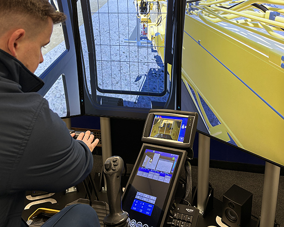 KCS600 Demolition Excavator - Komatsusimulators.com